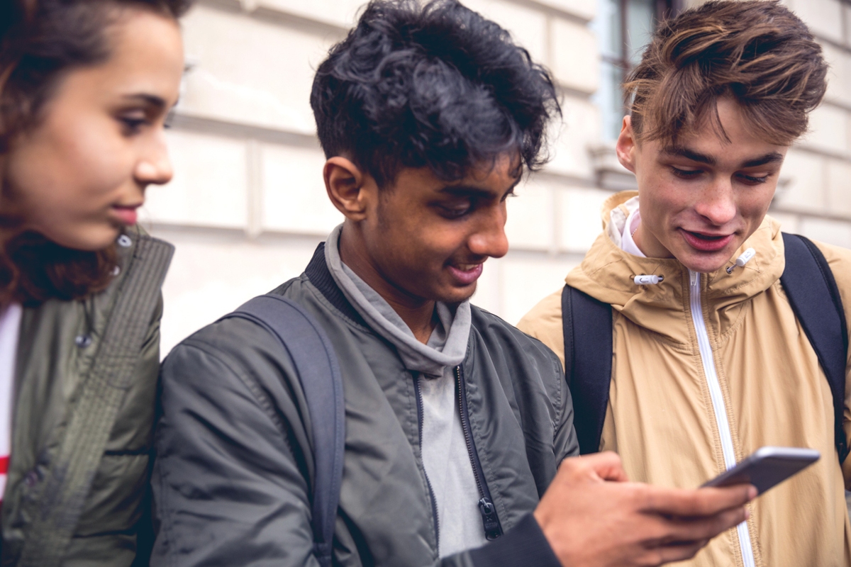 Texting, and communication, has changed | MediaSmarts
